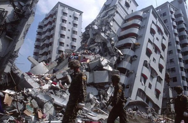 “İnsan təbiət hadisələri qarşısında çox acizdir" - PSİXOLOQ DANIŞDI